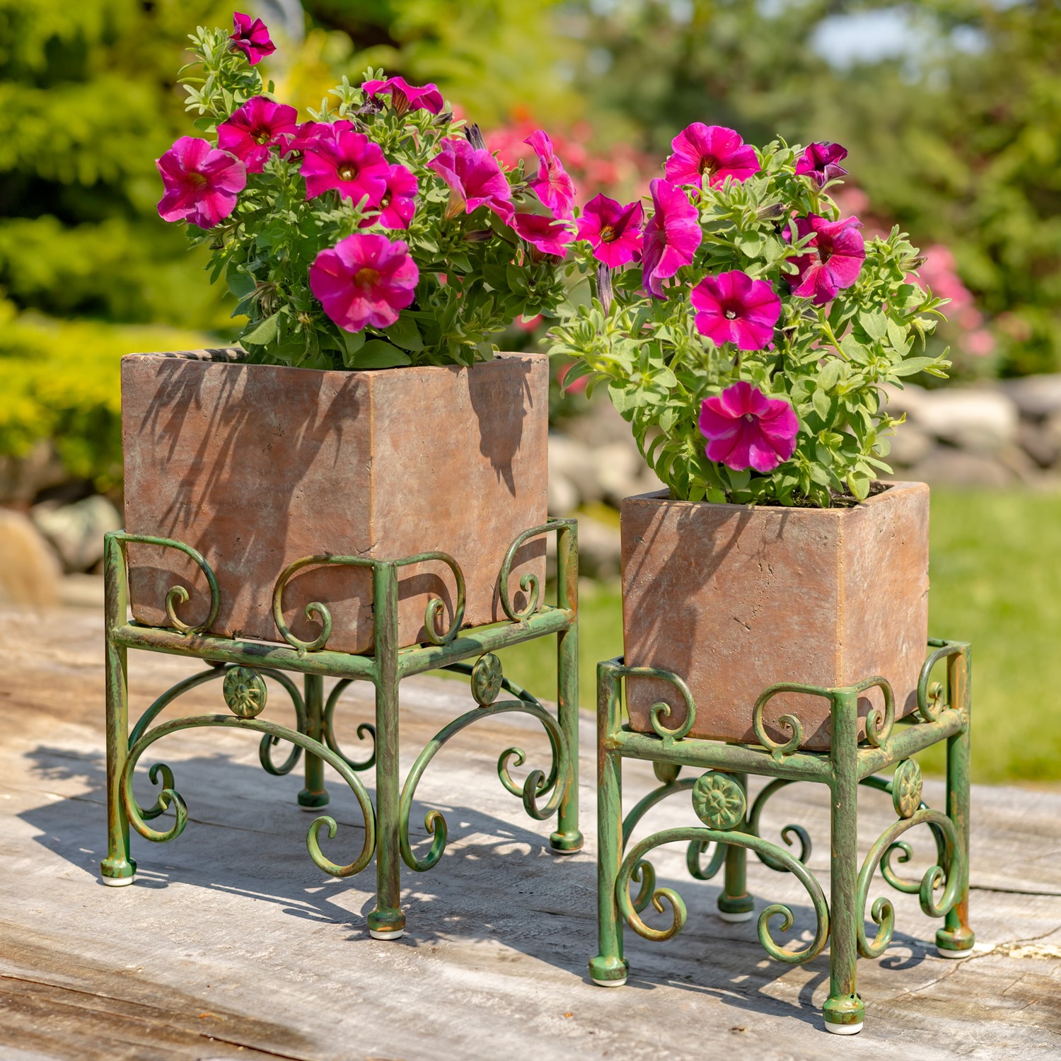 Set of 2 Assorted Ceramic Cube Planters with Metal Tripod Stands in ...